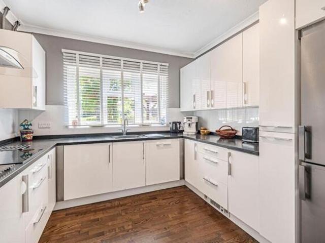 Bungalow 1 Bedroom For Sale Henley On Thames Oxfordshire 330000 ES100786584