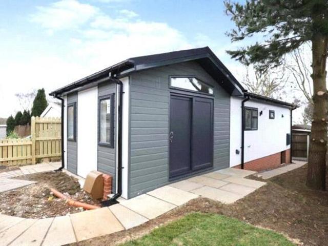 Bungalow 1 Bedroom For Sale Sheffield Derbyshire 130000 ES99773510
