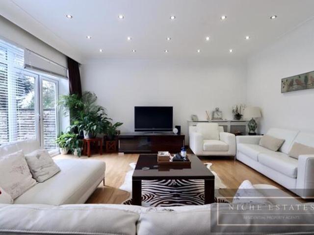Bungalow 2 Bedroom For Rent Barnet London 3900 ES99805993