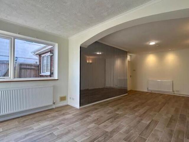 Bungalow 2 Bedroom For Rent Reading Berkshire 1650 ES101872645