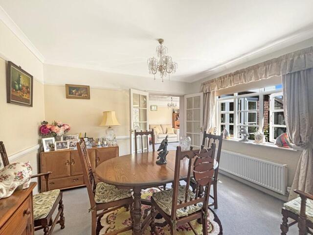 Bungalow 2 Bedroom For Sale Colchester Essex 525000 ELS101168402