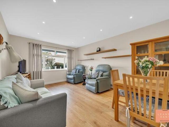 Bungalow 2 Bedroom For Sale Caerphilly Caerphilly 260000 ELS99380853