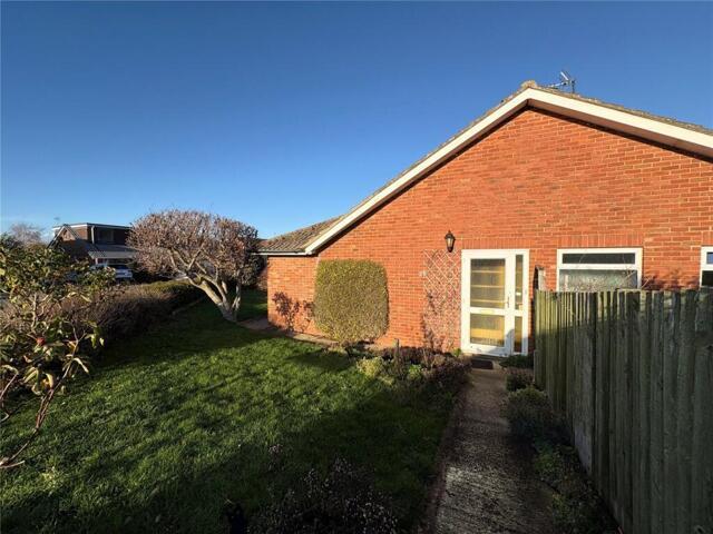 Bungalow 2 Bedroom For Sale Cheltenham Gloucestershire 309950 ES99641840