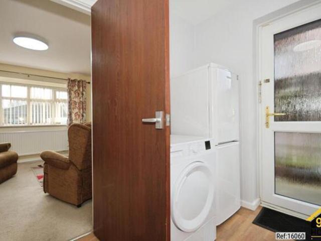 Bungalow 2 Bedroom For Sale Chesterfield Derbyshire 93750 ELS100316976