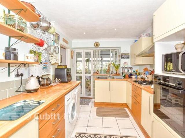 Bungalow 2 Bedroom For Sale Chichester Chichester 314000 ES100541247