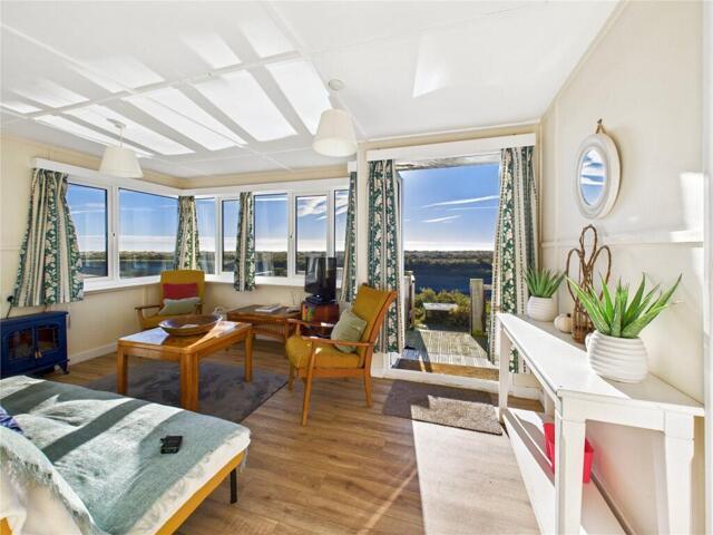 Bungalow 2 Bedroom For Sale Clacton Essex 195000 ES100456347