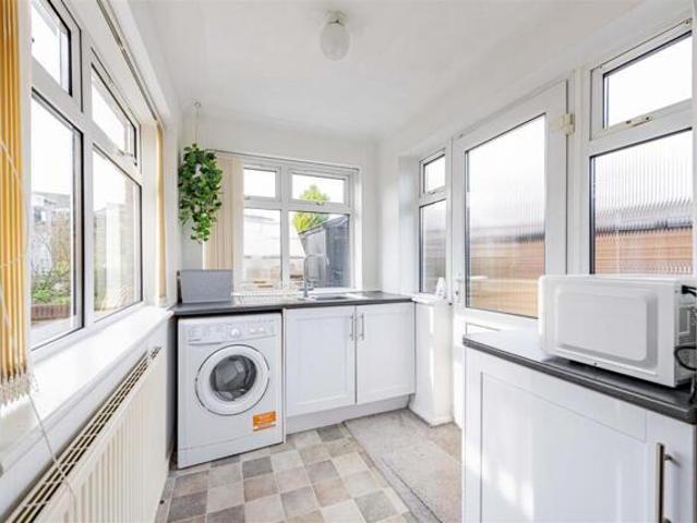 Bungalow 2 Bedroom For Sale Ashford Kent 325000 ES101677520