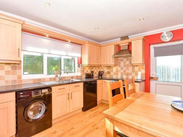 Bungalow 2 Bedroom For Sale Bognor Regis West Sussex 375000 ELS98404362