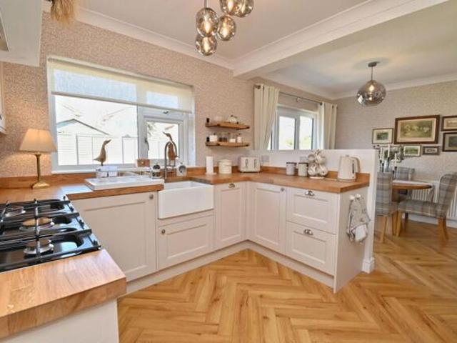 Bungalow 2 Bedroom For Sale Barnsley Barnsley 350000 ELS101025368