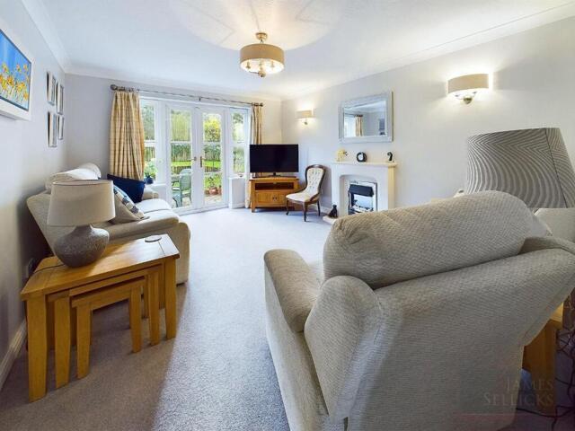 Bungalow 2 Bedroom For Sale Bushby Bushby 375000 ES99688421