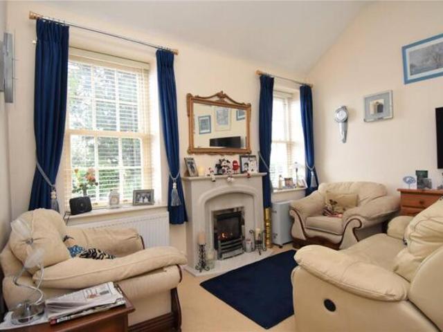 Bungalow 2 Bedroom For Sale Droitwich Worcestershire 290000 ELS100881657