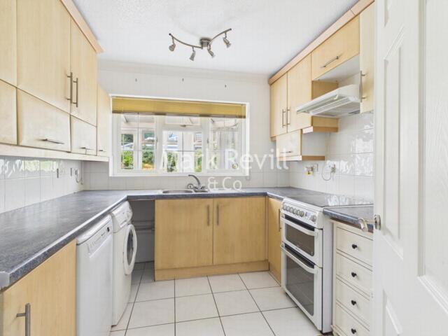 Bungalow 2 Bedroom For Sale East Sussex West Sussex 375000 ELS101777766
