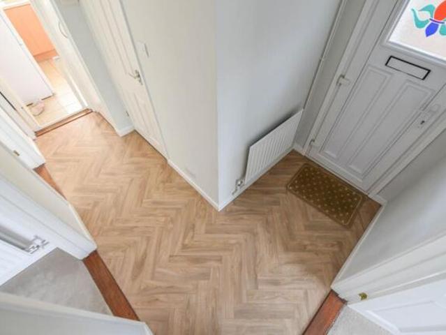 Bungalow 2 Bedroom For Sale Essex Essex 265000 ES101316299