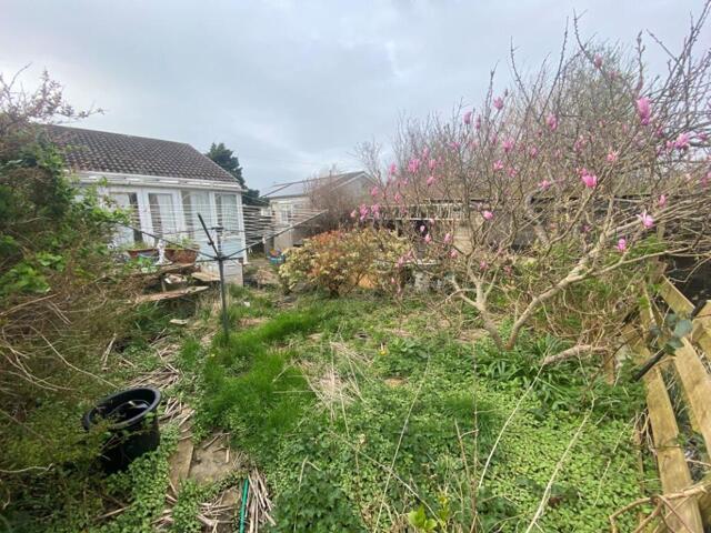 Bungalow 2 Bedroom For Sale Fairbourne Gwynedd 56000 ELS100881651
