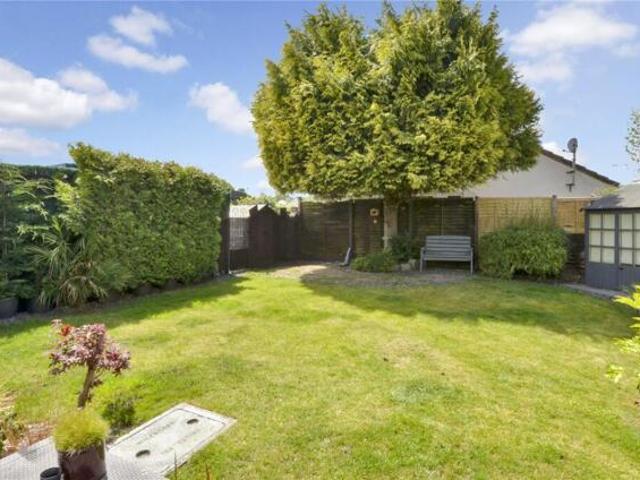 Bungalow 2 Bedroom For Sale Ferndown Dorset 365000 ES101678168
