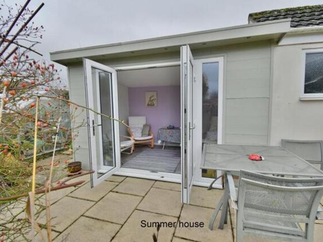 Bungalow 2 Bedroom For Sale Ferndown Dorset 475000 ELS98969283