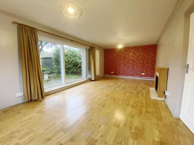 Bungalow 2 Bedroom For Sale Ferndown Ferndown 375000 ES98800842