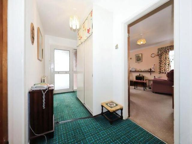 Bungalow 2 Bedroom For Sale Kidderminster Worcestershire 325000 ES99345016