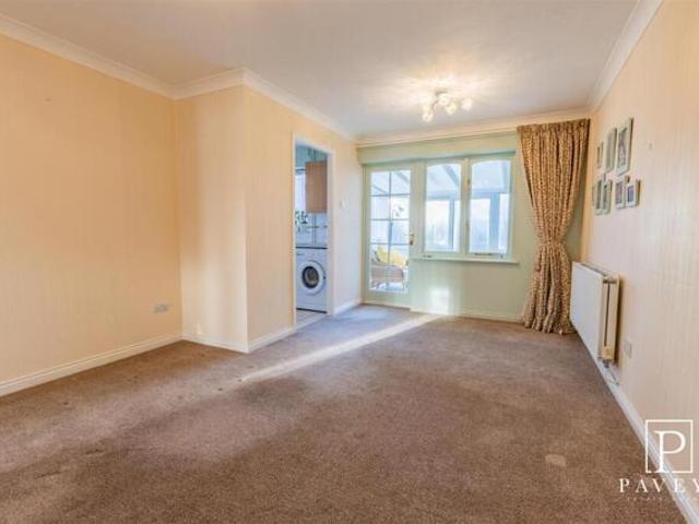 Bungalow 2 Bedroom For Sale Kirby Cross Essex 255000 ES99290553