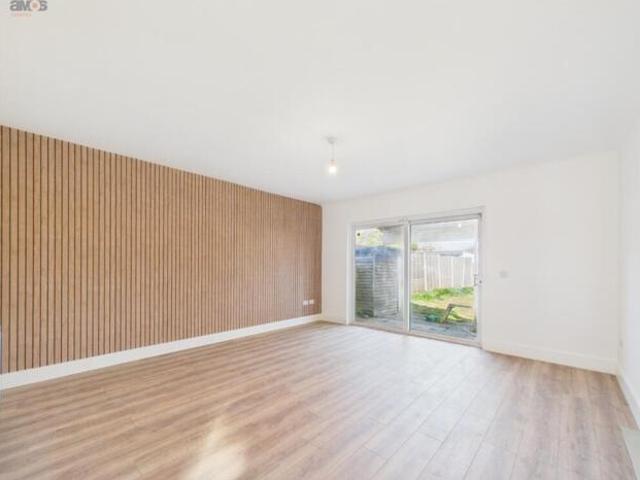 Bungalow 2 Bedroom For Sale Hadleigh Hadleigh 375000 ELS100854930