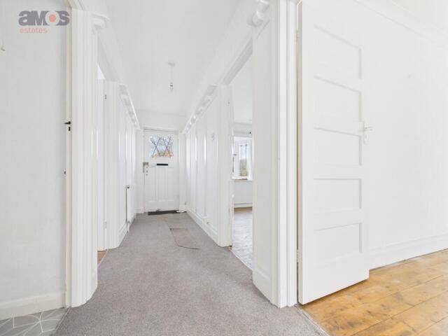 Bungalow 2 Bedroom For Sale Hadleigh Hadleigh 475000 ES101351989