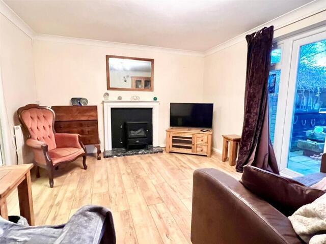 Bungalow 2 Bedroom For Sale Halesowen West Midlands 295000 ELS88819893