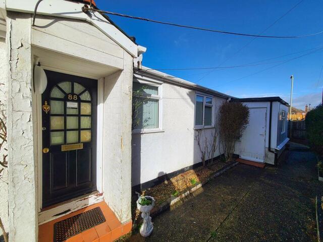 Bungalow 2 Bedroom For Sale Hampshire Hampshire 160000 ES99203992