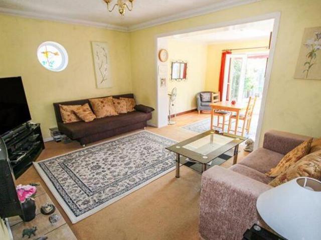 Bungalow 2 Bedroom For Sale Hampshire Hampshire 375000 ES101168508