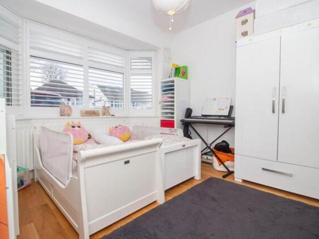 Bungalow 2 Bedroom For Sale Harrow Hertfordshire 530000 ES99840319