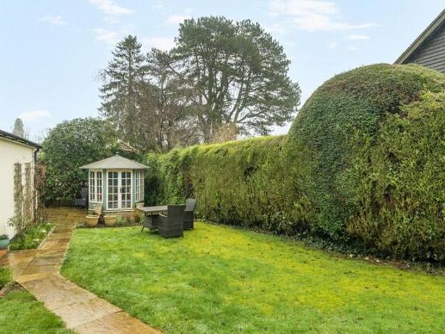 Bungalow 2 Bedroom For Sale Haslemere Surrey 535000 ES99437160