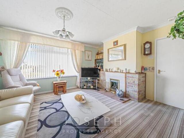 Bungalow 2 Bedroom For Sale Ipswich Suffolk 280000 ELS100824987