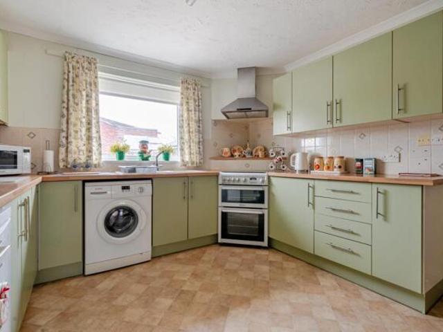 Bungalow 2 Bedroom For Sale Oxfordshire Oxfordshire 485000 ELS101168503