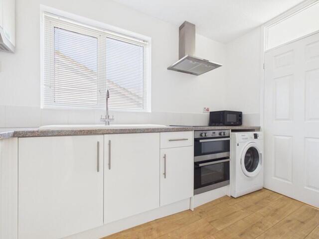 Bungalow 2 Bedroom For Sale Lancing West Sussex 345000 ELS101676046