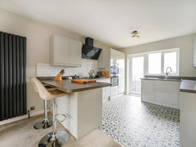 Bungalow 2 Bedroom For Sale Leeds Leeds 280000 ES99523518