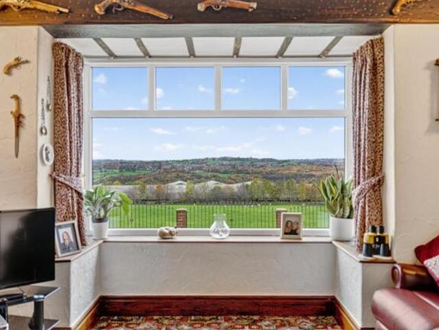 Bungalow 2 Bedroom For Sale Leeds Leeds 550000 ELS99161958