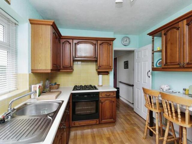 Bungalow 2 Bedroom For Sale Littlehampton West Sussex 370000 ES97443350