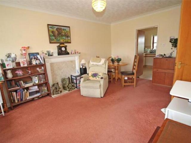 Bungalow 2 Bedroom For Sale Lymington Hampshire 279950 ES101777637