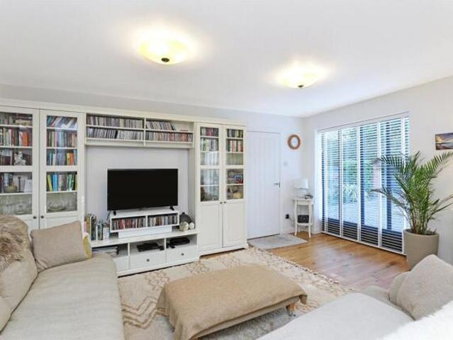 Bungalow 2 Bedroom For Sale North Yorkshire Wakefield 465000 ES100578941