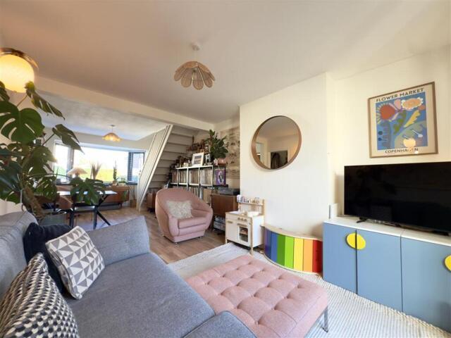 Bungalow 2 Bedroom For Sale Northampton Northamptonshire 250000 ES98262953