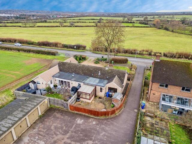 Bungalow 2 Bedroom For Sale Northampton Northamptonshire 260000 ES101996074