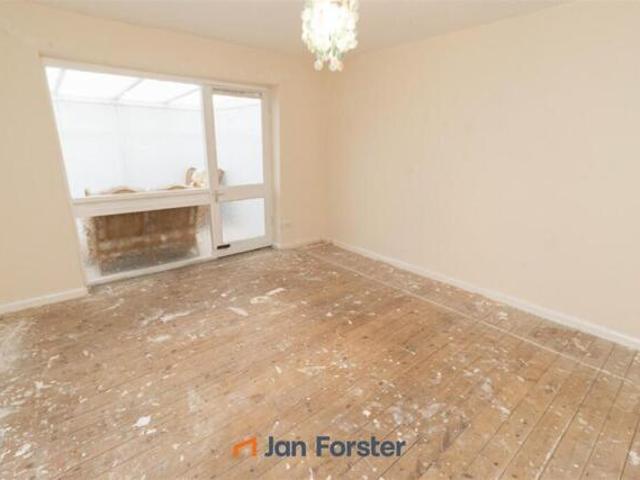 Bungalow 2 Bedroom For Sale Newcastle Tyne Y Wear 190000 ES100953776