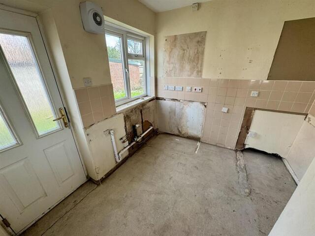 Bungalow 2 Bedroom For Sale Shawbury Shawbury 75000 ES100398635