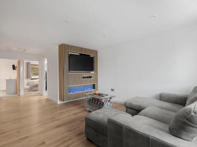 Bungalow 2 Bedroom For Sale Skipton North Yorkshire 299950 ELS100733758