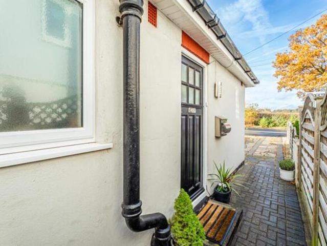 Bungalow 2 Bedroom For Sale St. Albans Hertfordshire 625000 ELS101025923