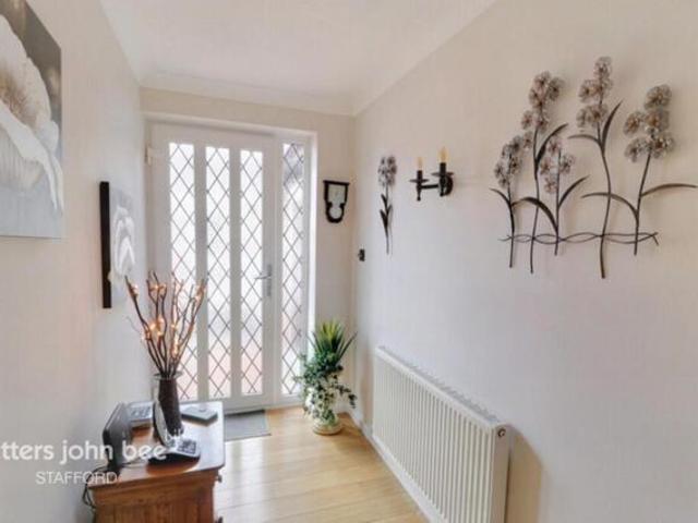 Bungalow 2 Bedroom For Sale Stafford Staffordshire 290000 ES100503302