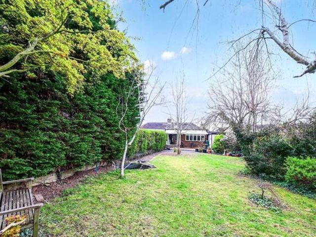 Bungalow 2 Bedroom For Sale Staines Surrey 490000 ELS101674660