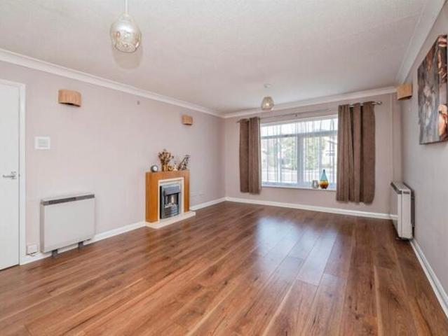 Bungalow 2 Bedroom For Sale Sutton West Sussex 270000 ES99895538