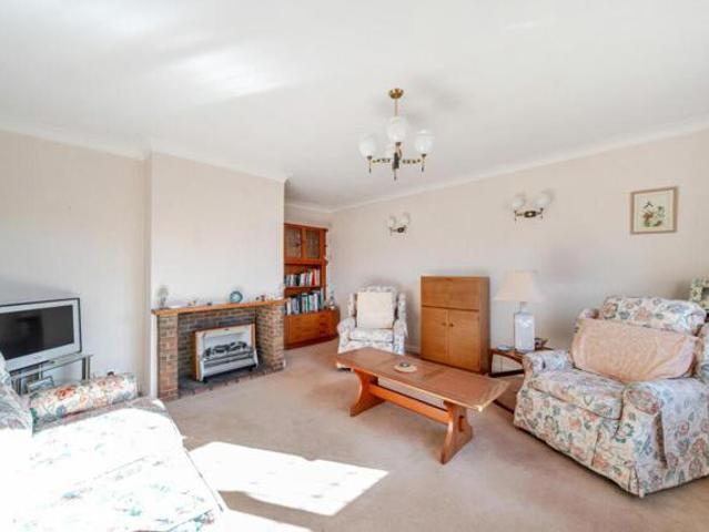 Bungalow 2 Bedroom For Sale Surrey Surrey 550000 ES100917484