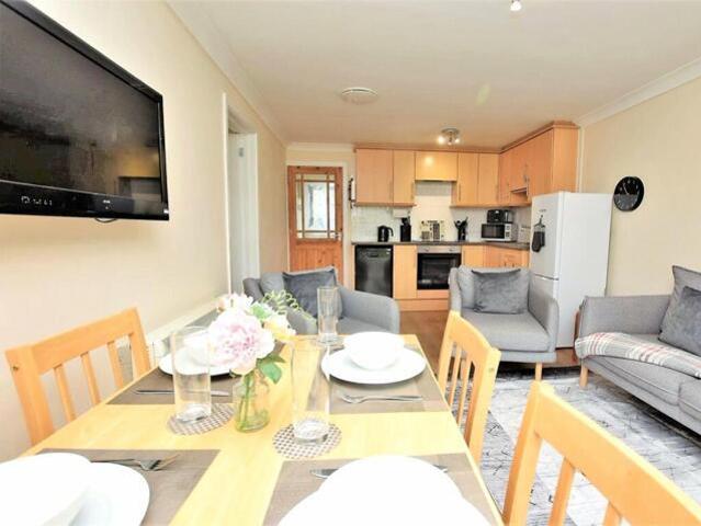 Bungalow 2 Bedroom For Sale Swansea Swansea 65000 ES90385089