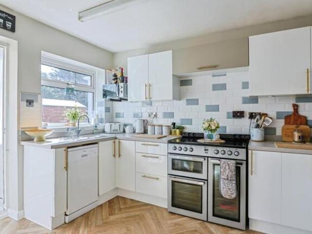 Bungalow 2 Bedroom For Sale Poole Poole 290000 ES98687808